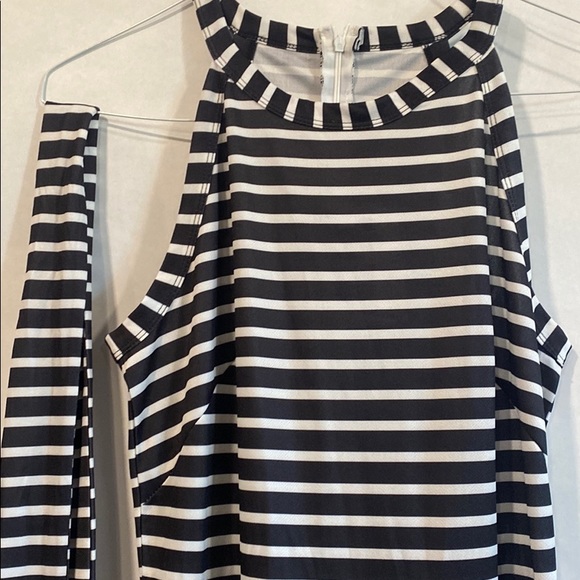 ePretty | Pants & Jumpsuits | Nwt L The Bailey Bw Striped Capri ...